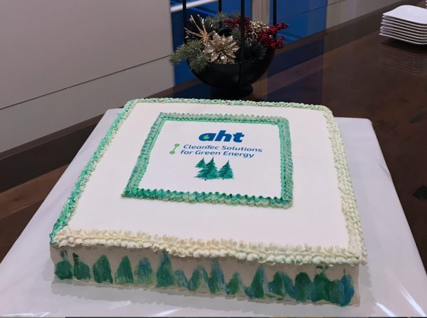 A happy, healthy and successful year 2023! - AHT CleanTec